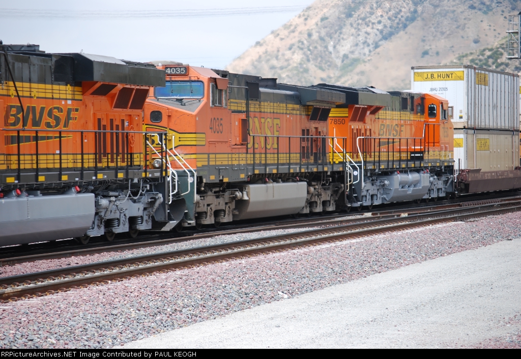 BNSF 7849 to the left of the shot and BNSF 7850 as the #3 unit roll south with a Z train.